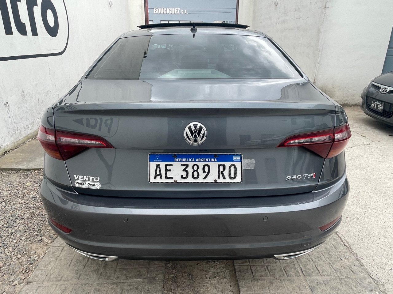 Volkswagen Vento 1.4tsi Highline 250 - Azul - Región 20