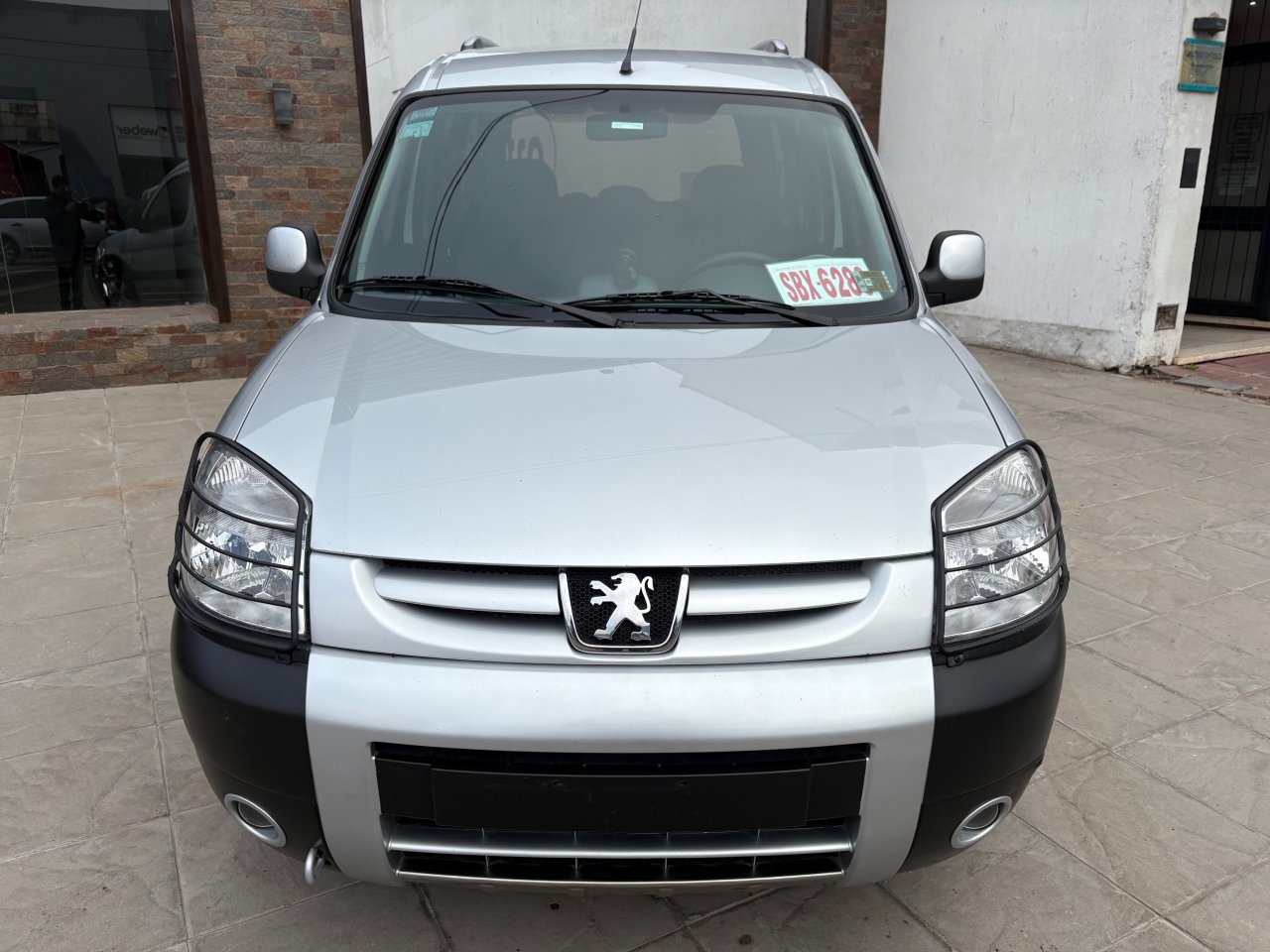 Peugeot Partner Partner Patagonica 1.6hdi Vtc Pl L10/17 - Azul - Región 20
