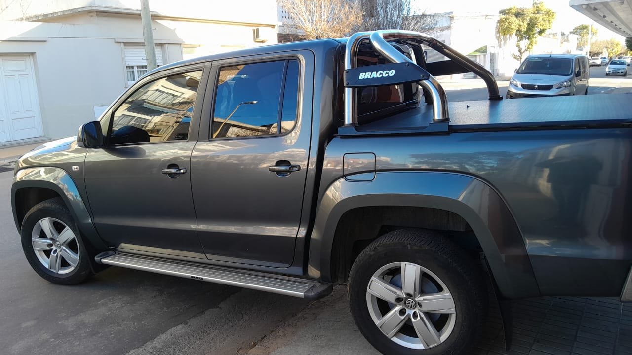 Volkswagen Amarok 2.0tdi 4x2 Dc Highline - Azul - Región 20