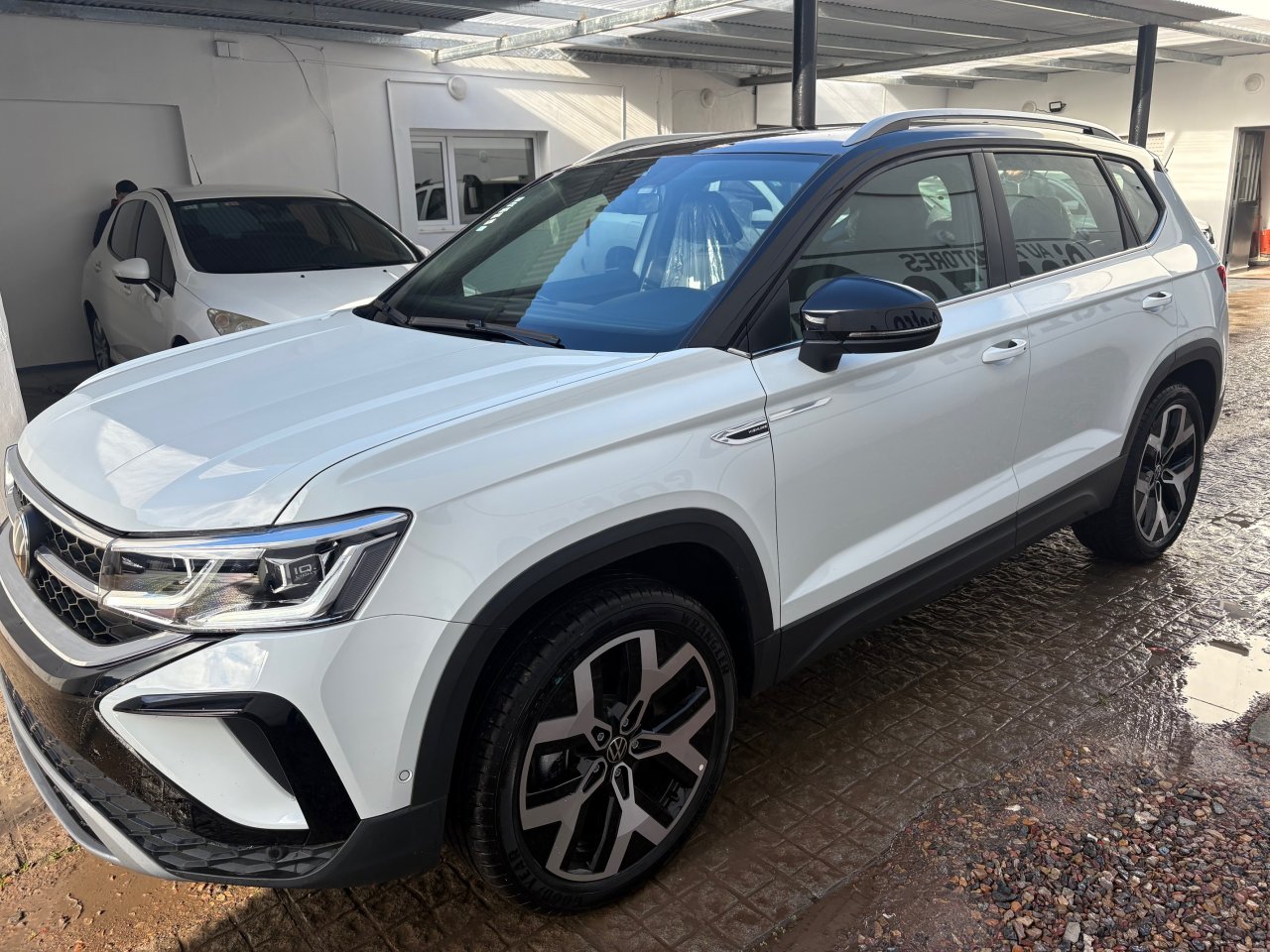 Volkswagen Taos Taos 1.4 250 Tsi Highline Tip Bitono - Azul - Región 20