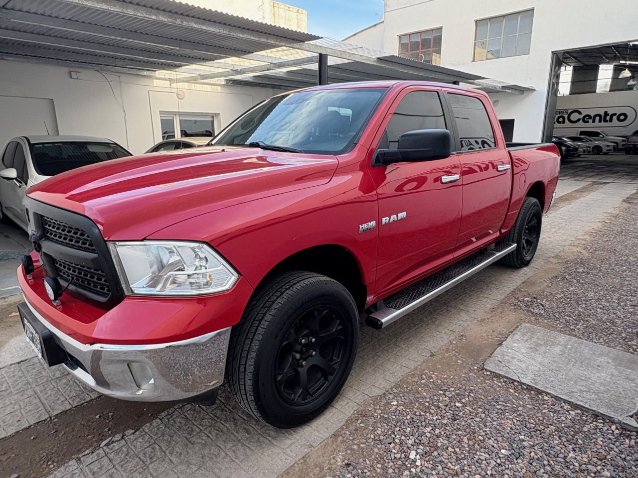 Ram 1500 Ram 1500 5.7 Dc 4x4 Laramie - Azul - Región 20