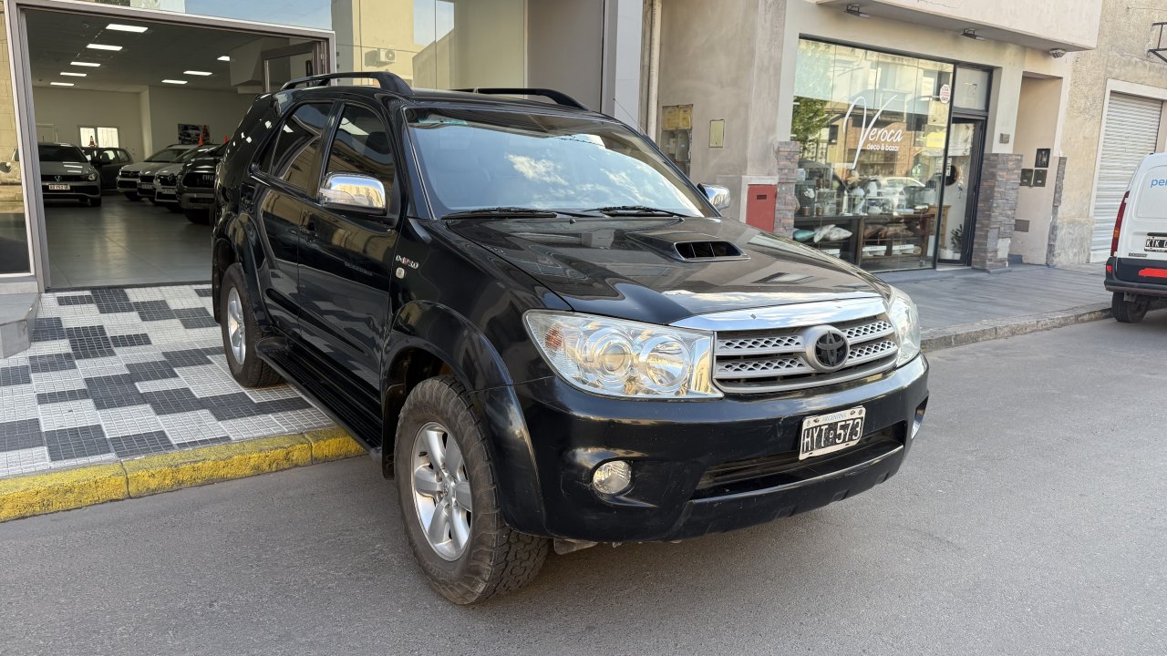 Toyota Sw4 Hilux Sw4 Td Srv 7 Asientos L08 - Azul - Región 20